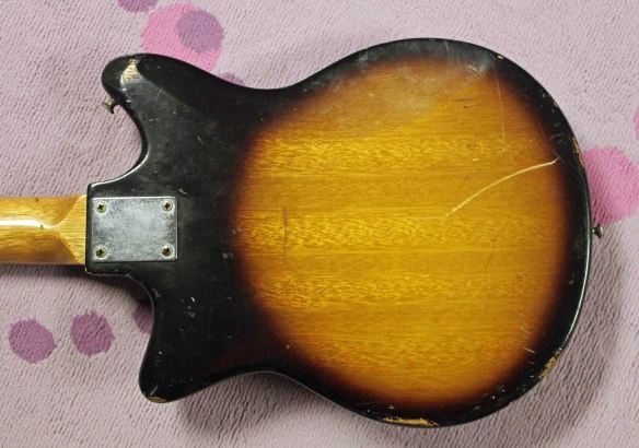 Humble Pie – 1963 St. George MJ2 (Teisco) Guitar – Drowning in Guitars!