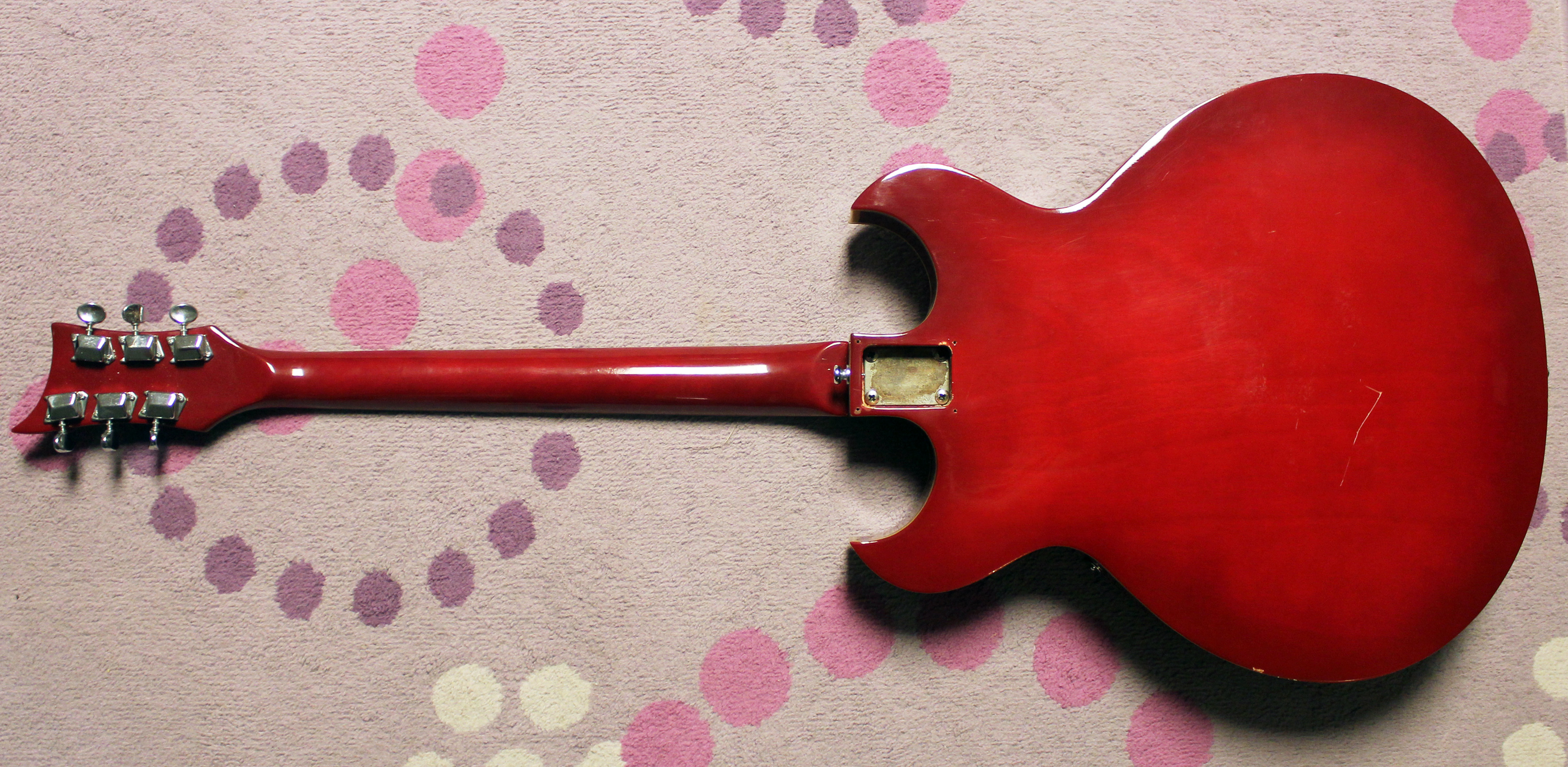 1968 Firstman Broadway Japanese Guitar – Drowning in Guitars!
